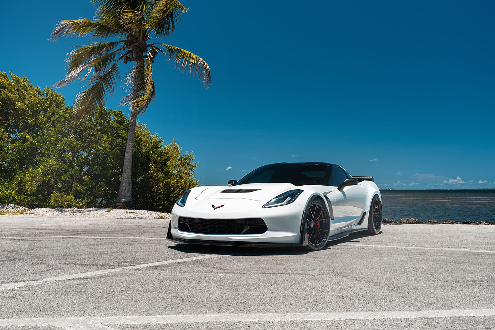 2016 CORVETTE C7 Z06 WHITE - High-Quality Corvette Wheels | E5 Wheels