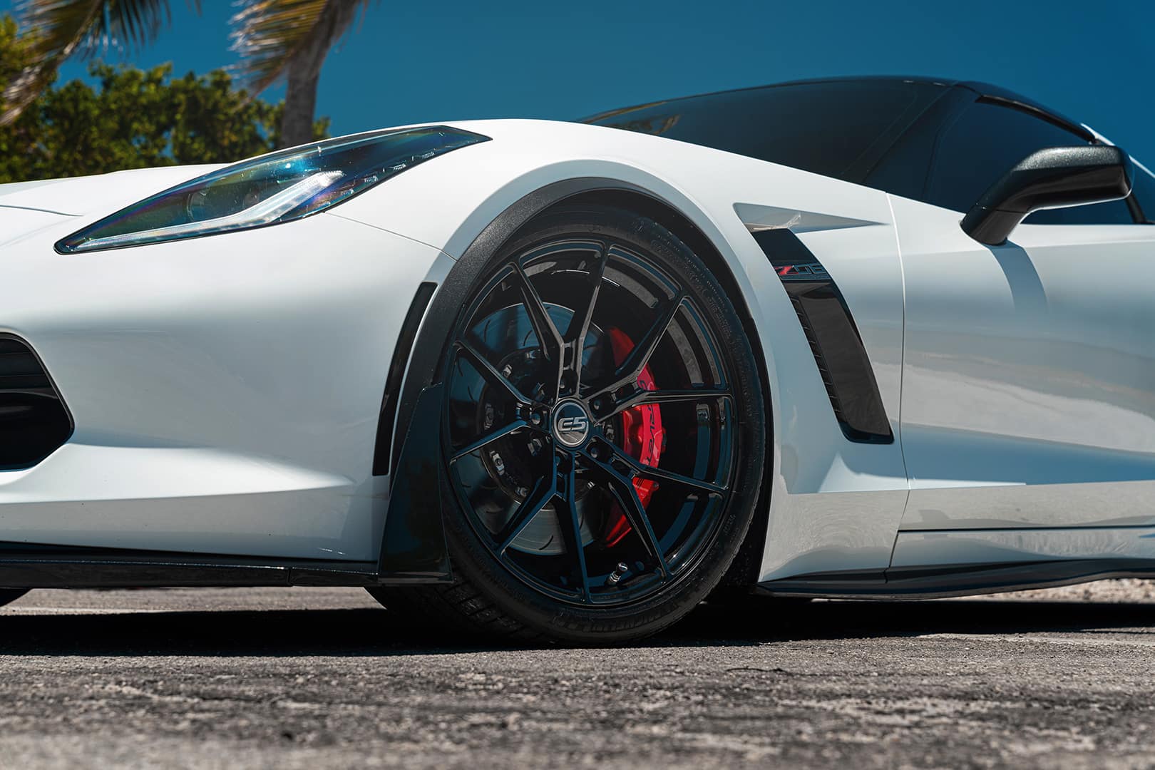 2016 CORVETTE C7 Z06 WHITE - High-Quality Corvette Wheels | E5 Wheels