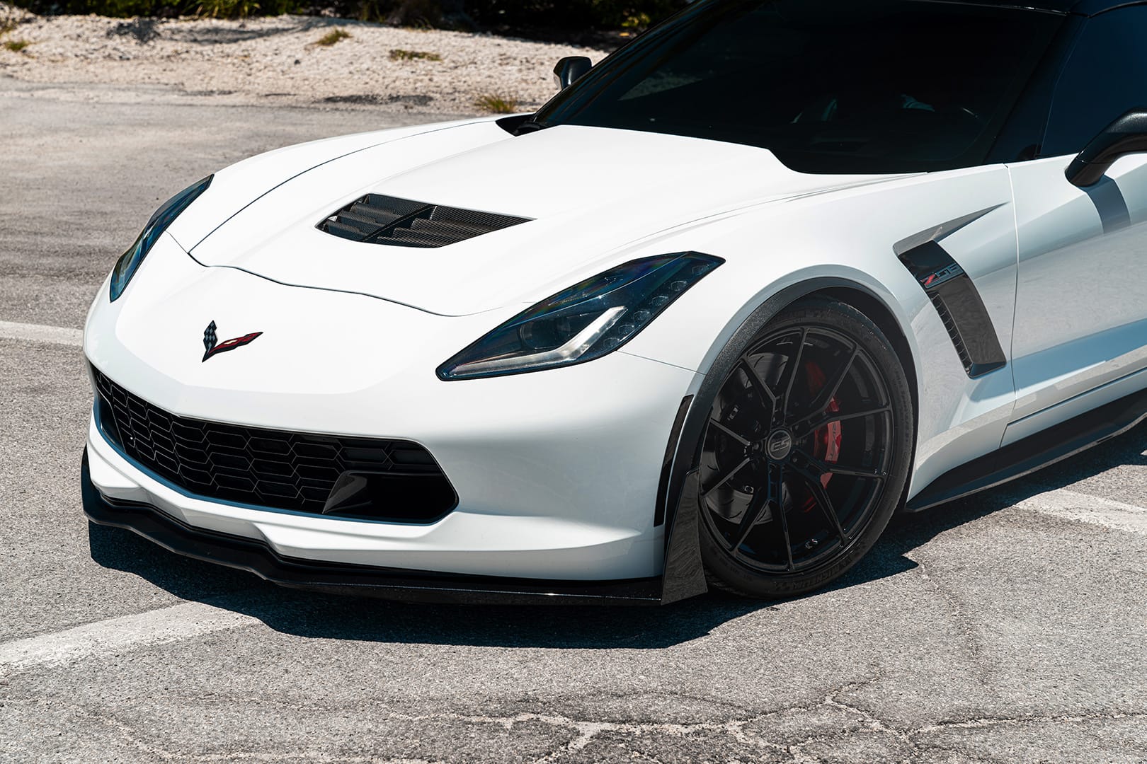 2016 CORVETTE C7 Z06 WHITE - High-Quality Corvette Wheels | E5 Wheels
