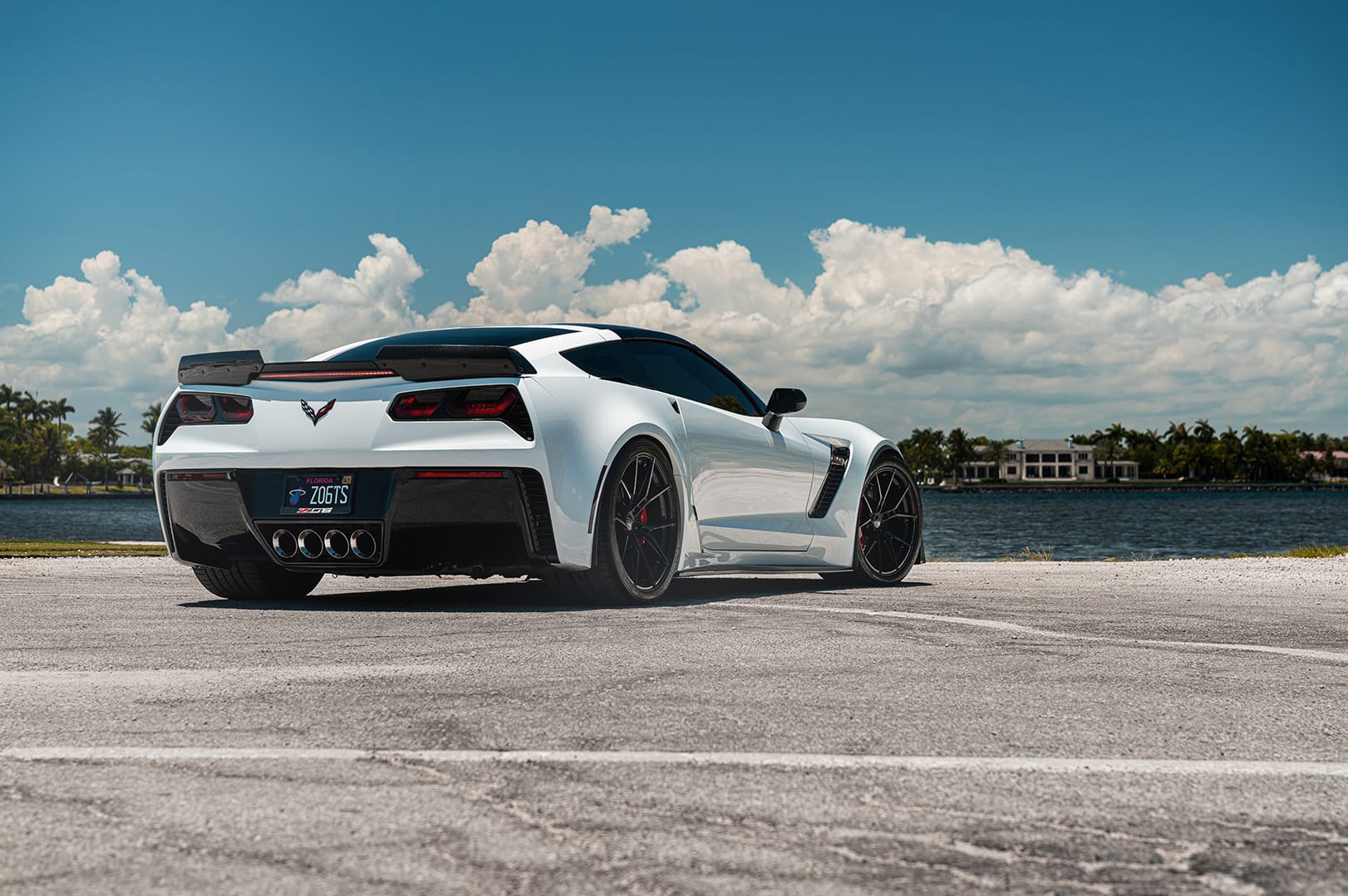 2016 CORVETTE C7 Z06 WHITE - High-Quality Corvette Wheels | E5 Wheels