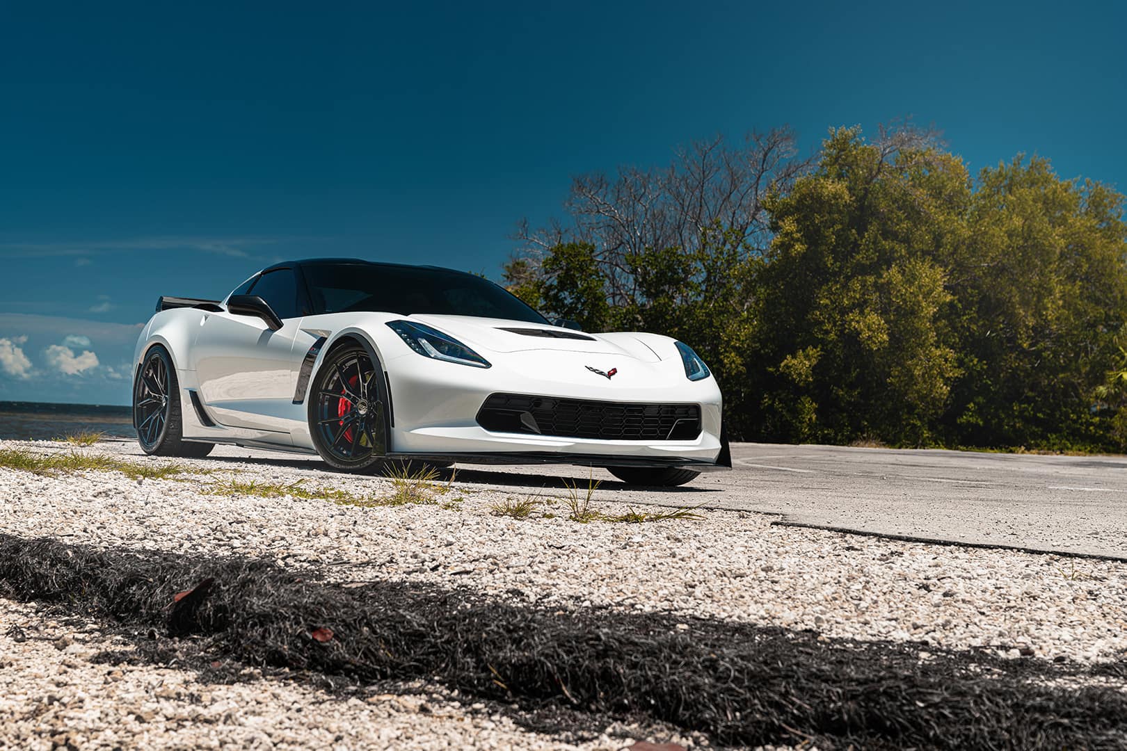 2016 CORVETTE C7 Z06 WHITE - High-Quality Corvette Wheels | E5 Wheels