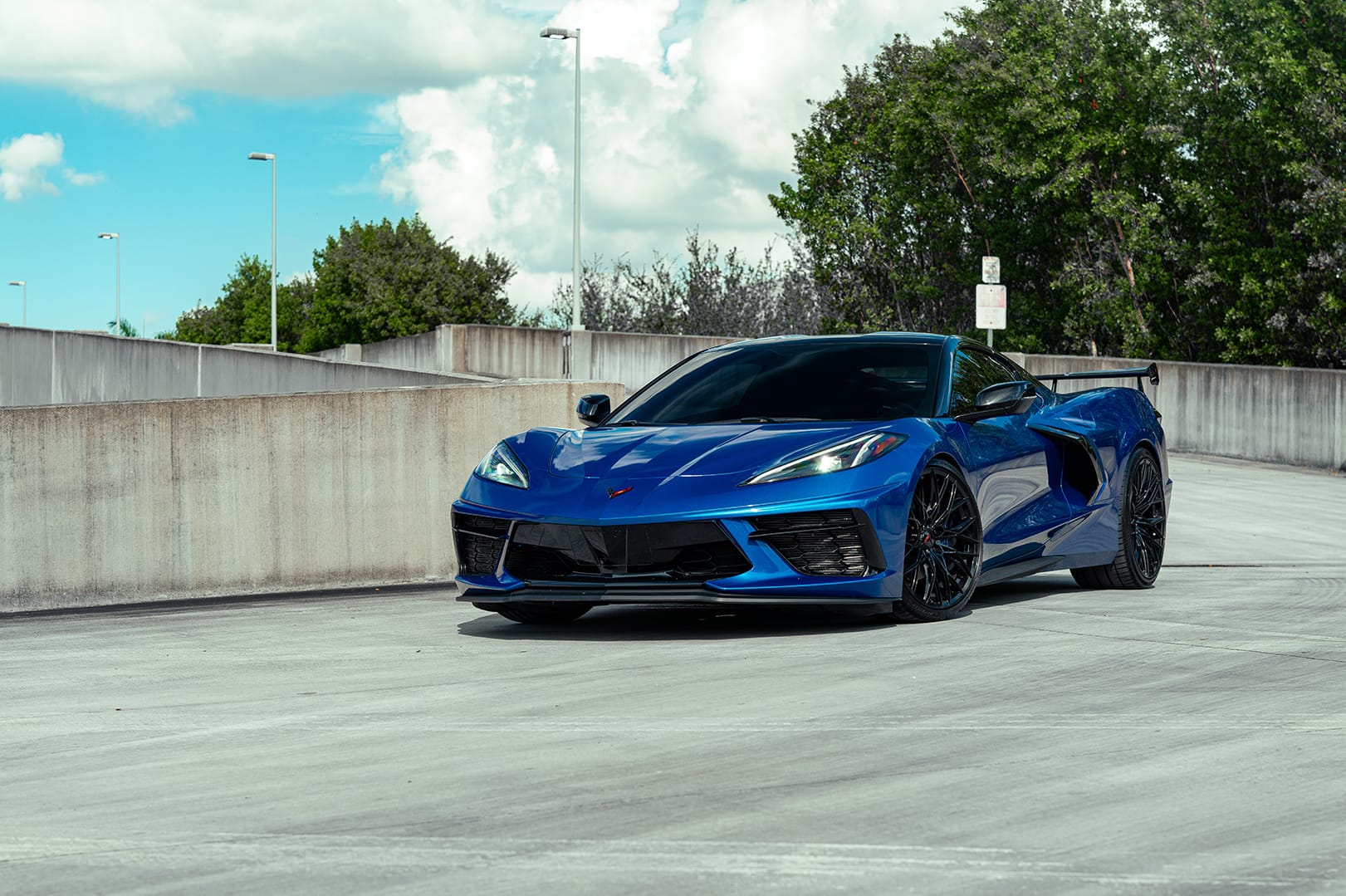 C8 Stingray w/ Gloss Black Sebring - High-Quality Corvette Wheels | E5 ...