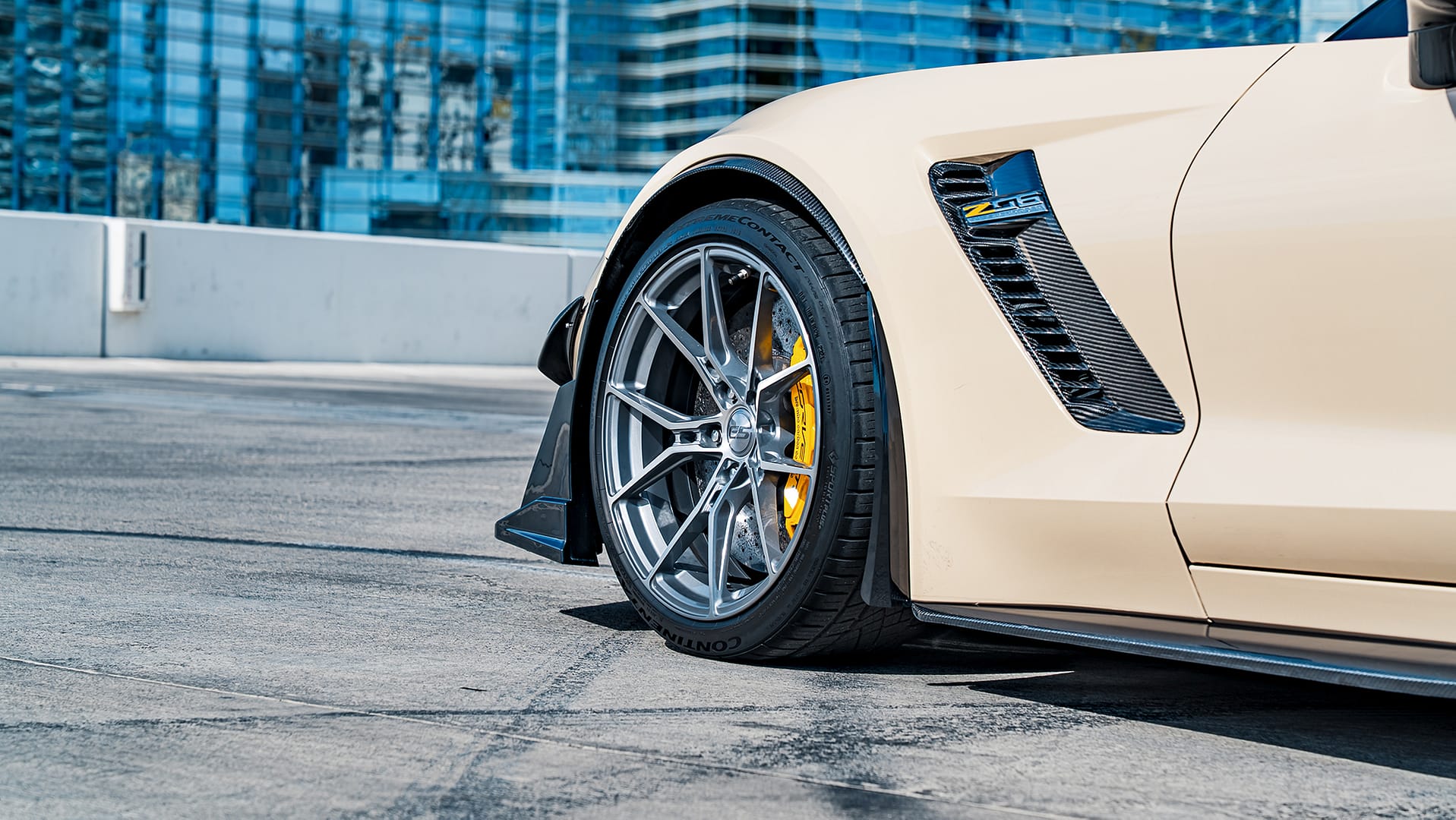2016 C7 Z06 on Daytona Titanium Brushed | E5 Gallery