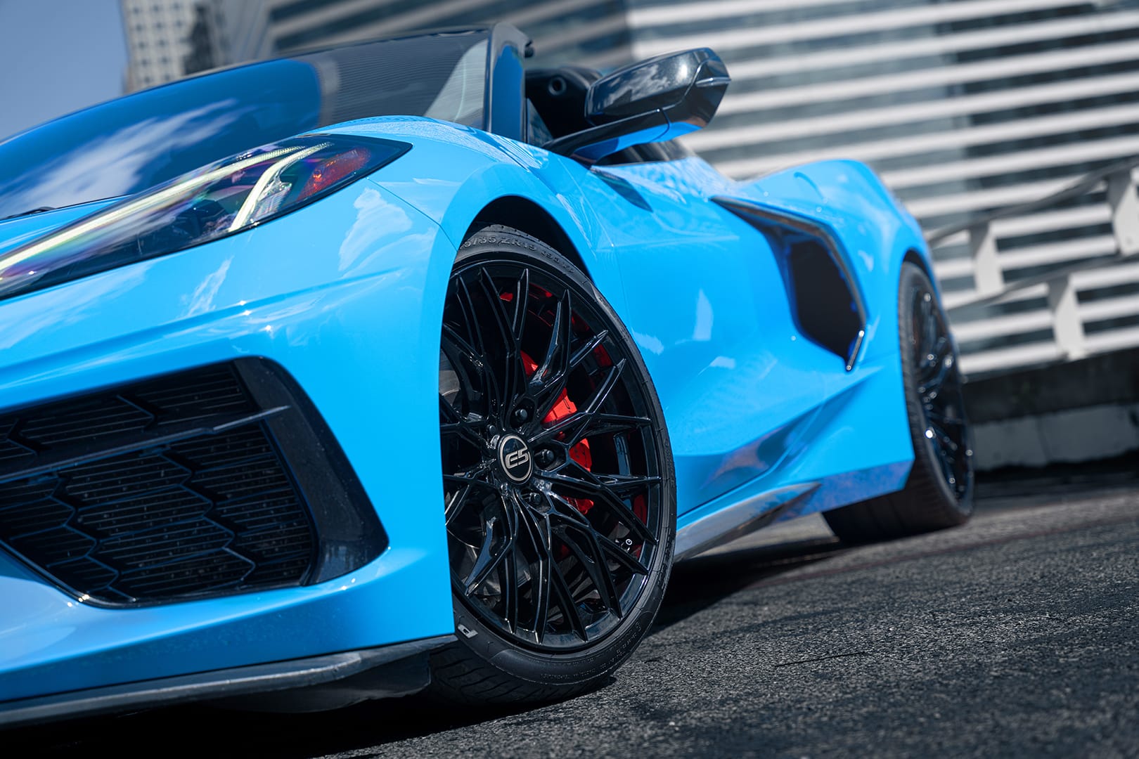 2023 C8 Corvette Rapid Blue - High-Quality Corvette Wheels | E5 Wheels