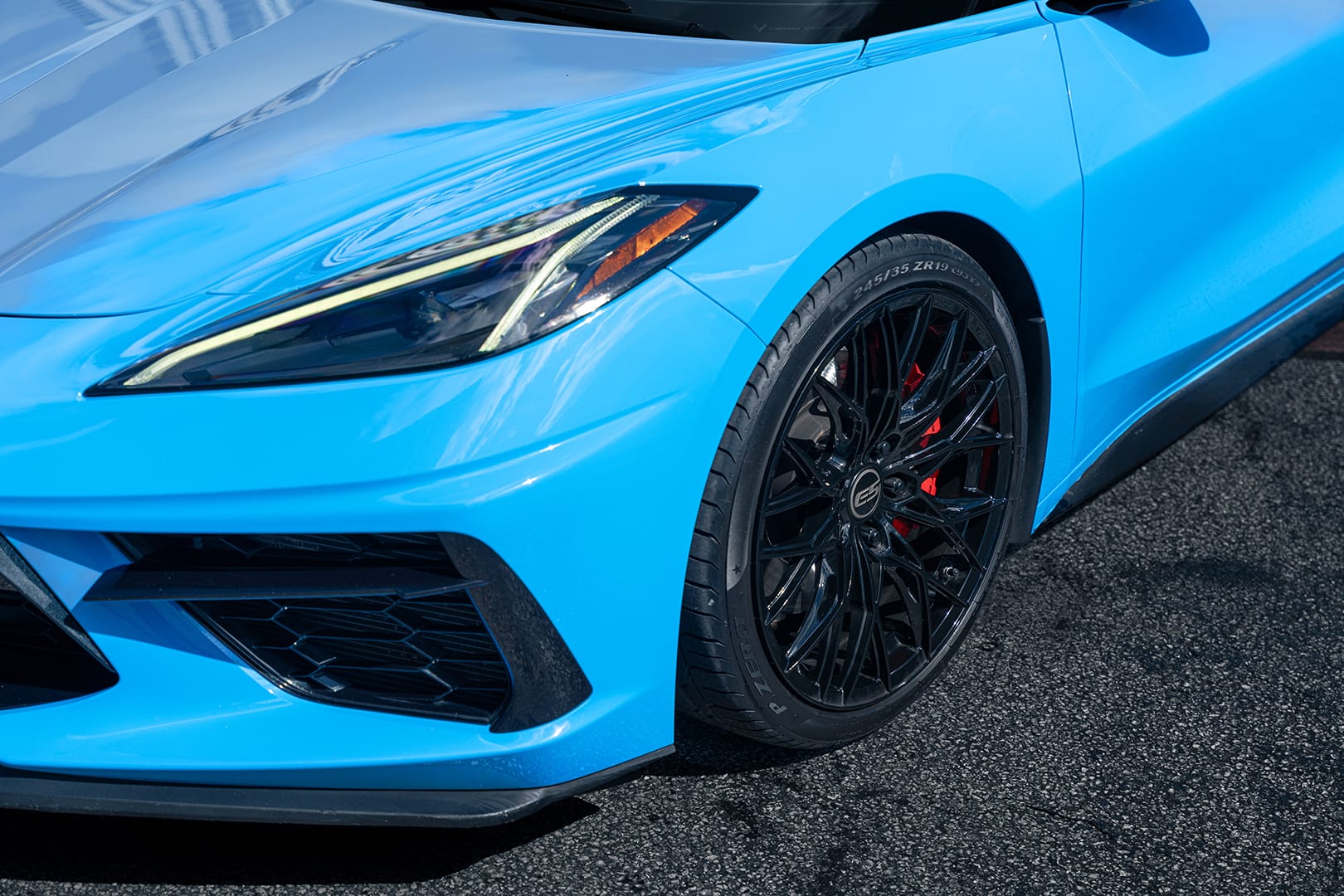 2023 C8 Corvette Rapid Blue - High-Quality Corvette Wheels | E5 Wheels