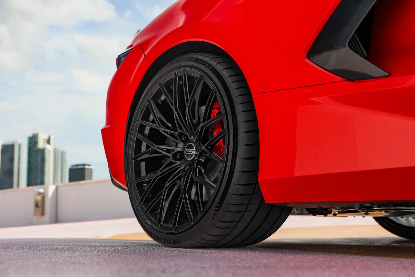 2023 Corvette C8 Stingray Torch Red - High-Quality Corvette Wheels | E5 ...